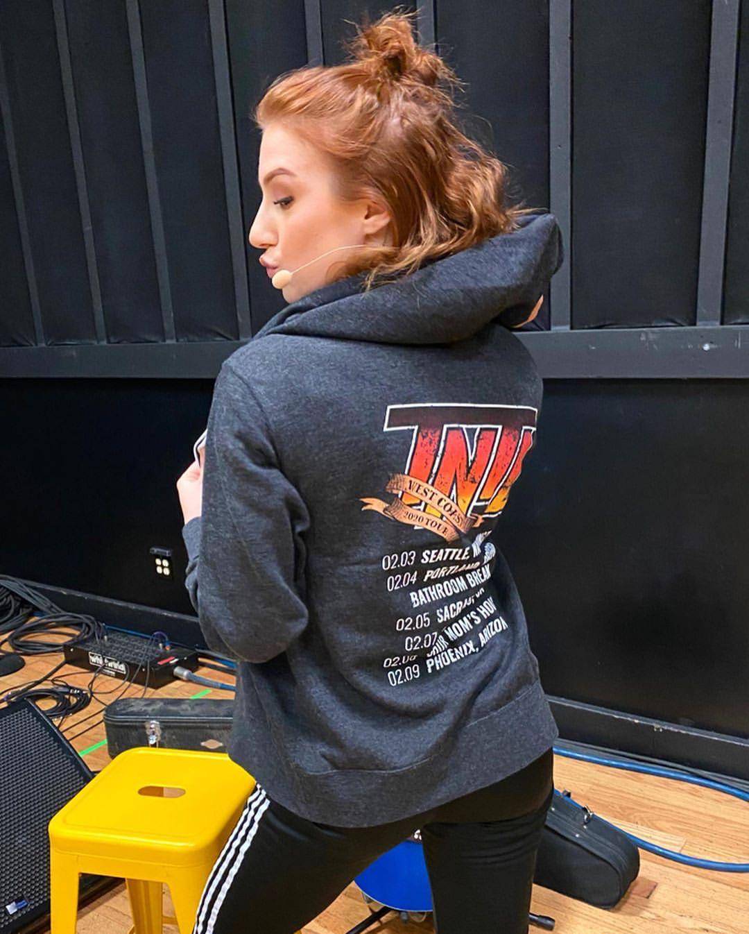 Merch Pose (Smosh IG) | Scrolller