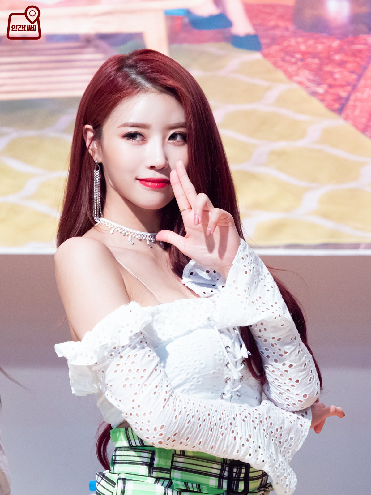 Mijoo | Scrolller