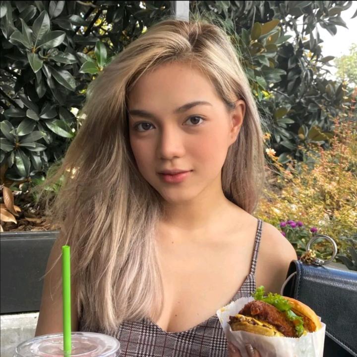 Mika Salamanca | Scrolller