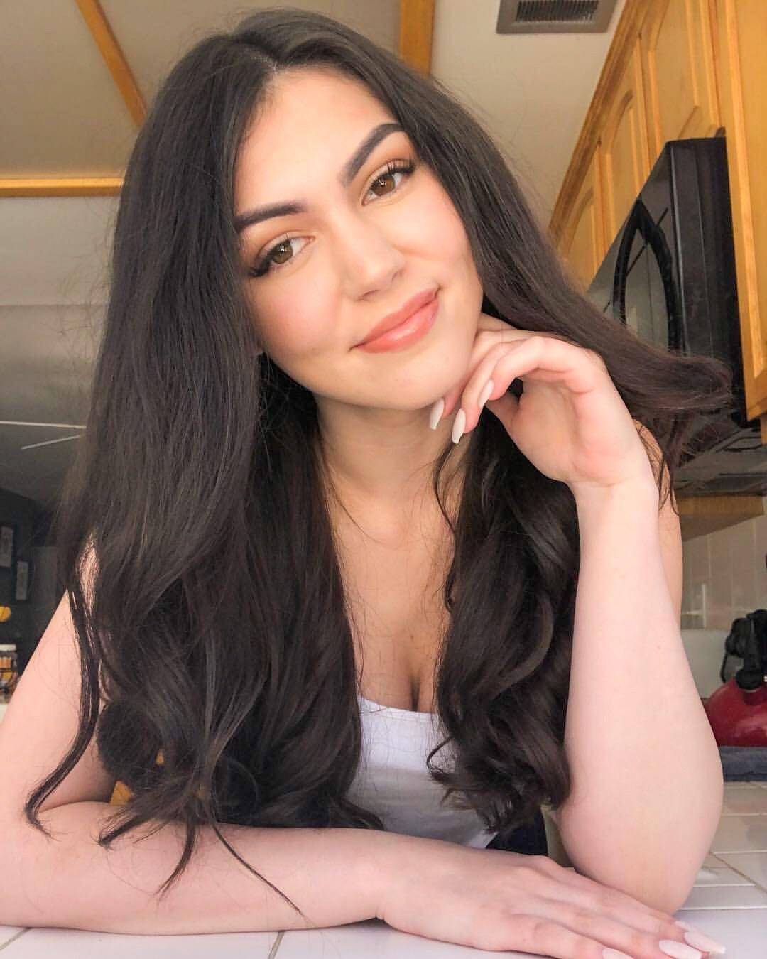 Mikaela in the kitchen | Scrolller