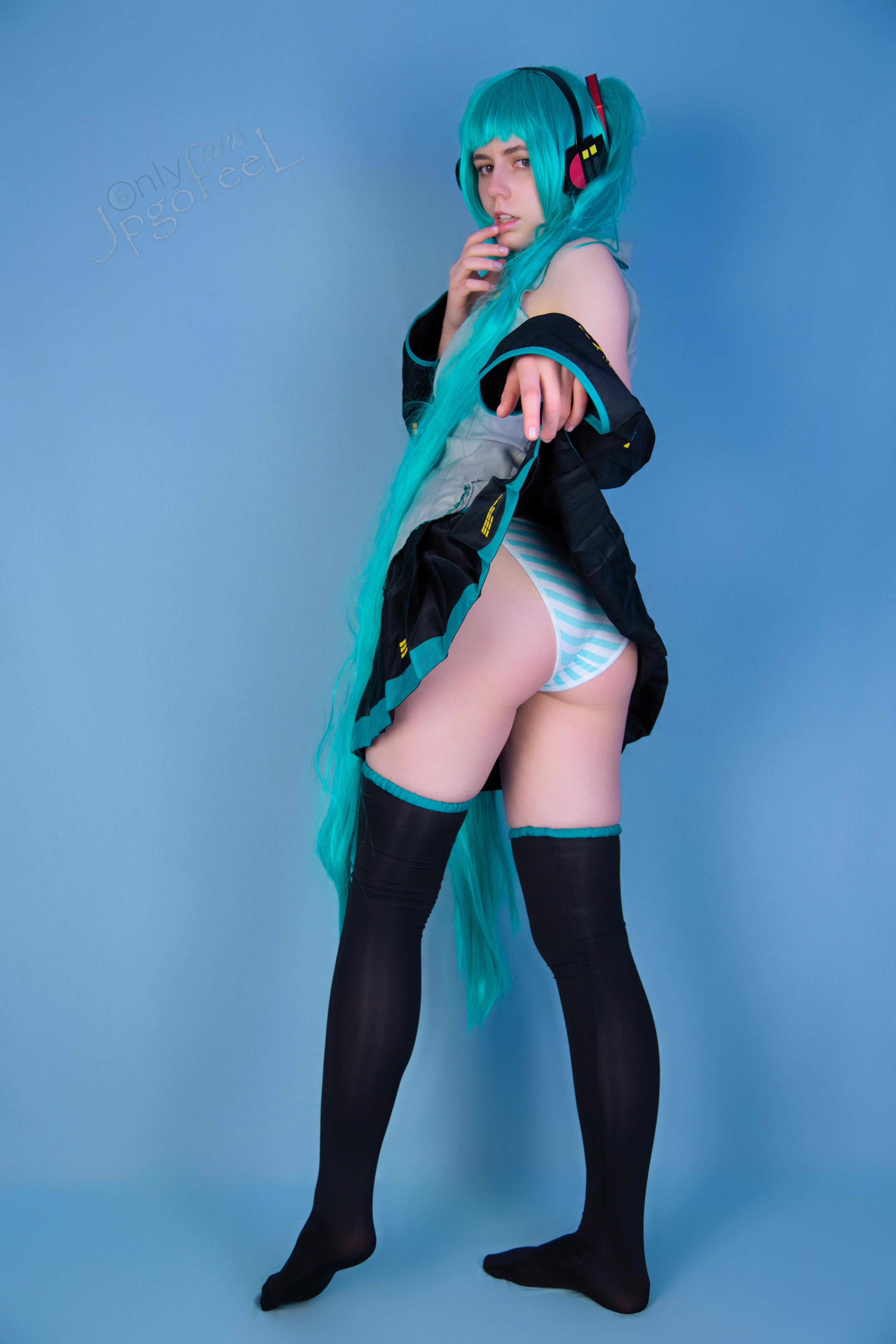 Miku by Nerafilia | Scrolller