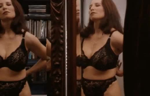 Mimi Rogers - Full Body Massage | Scrolller