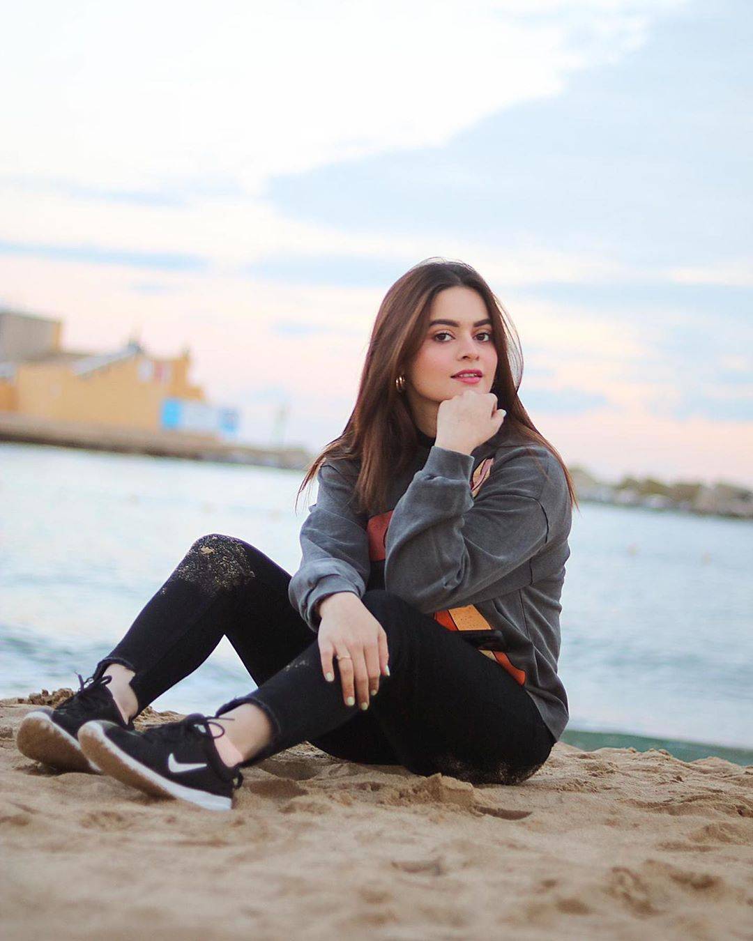 Minal Khan | Scrolller