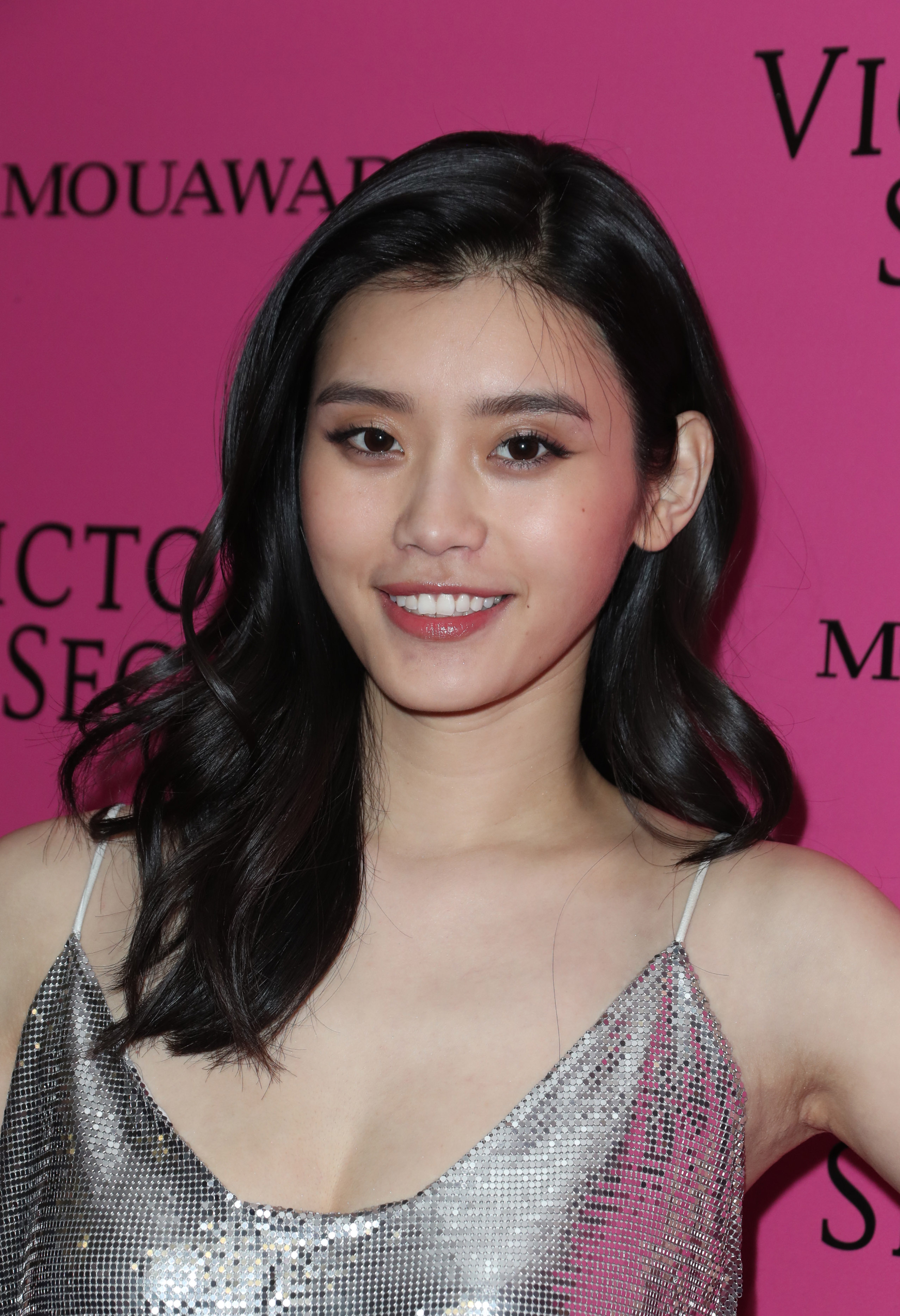 Ming Xi | Scrolller