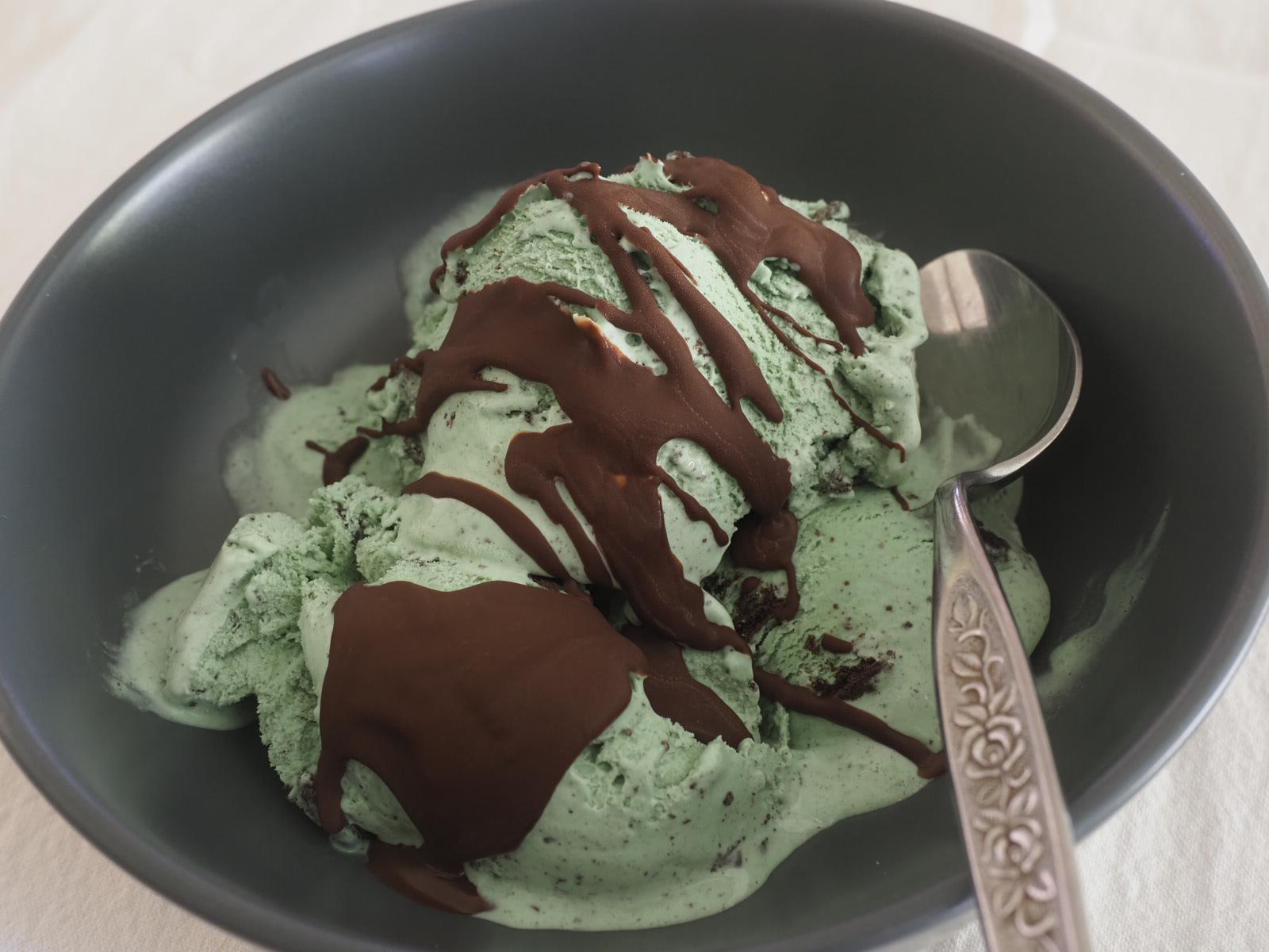 Mint Choc Chip Ice cream with freezable choc topping | Scrolller