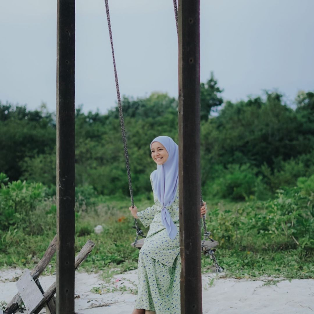 Mira Filzah Scrolller
