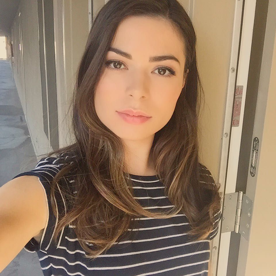 Miranda the Selfie Queen | Scrolller