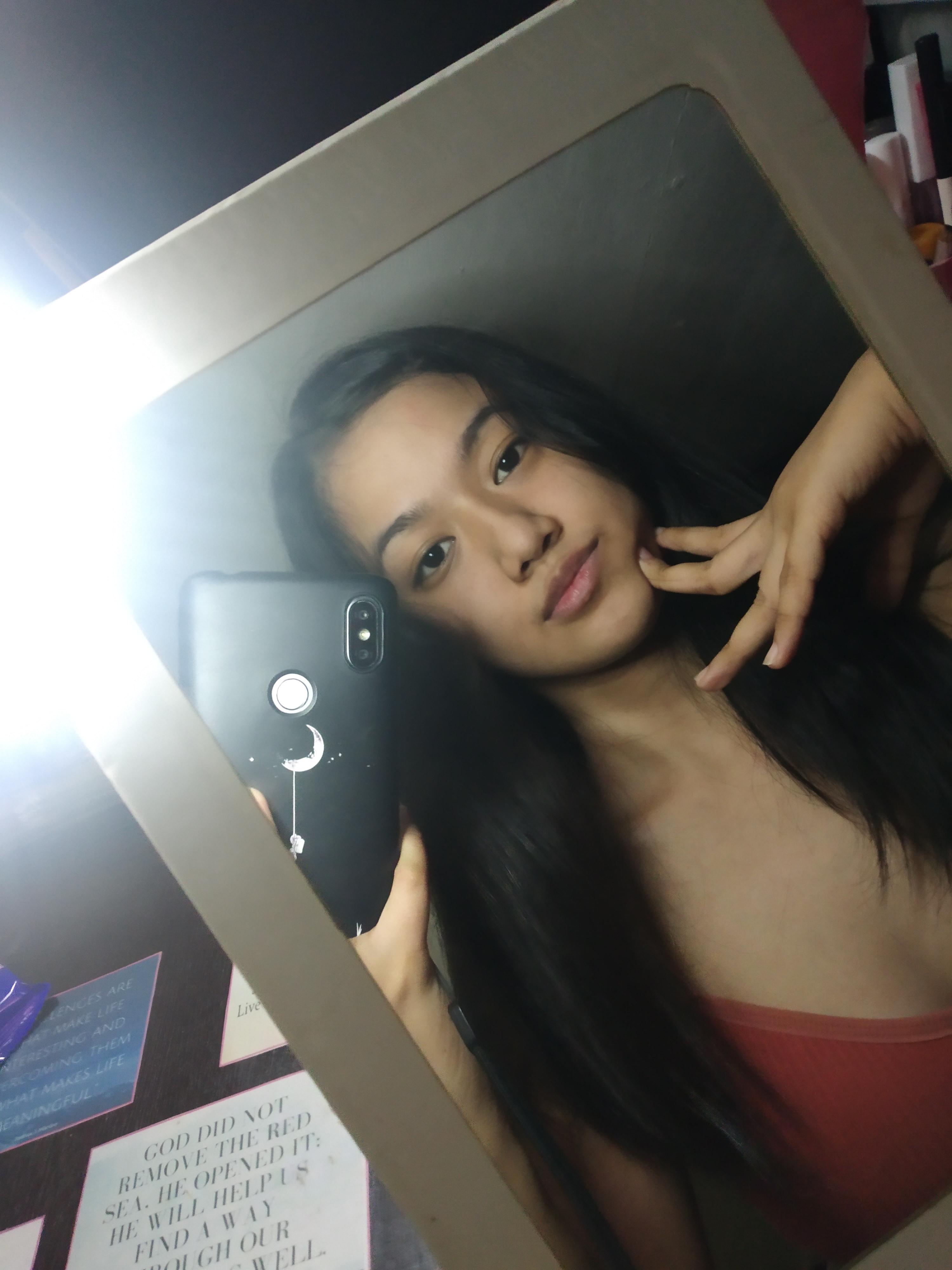 Mirror, Mirror on the table | Scrolller