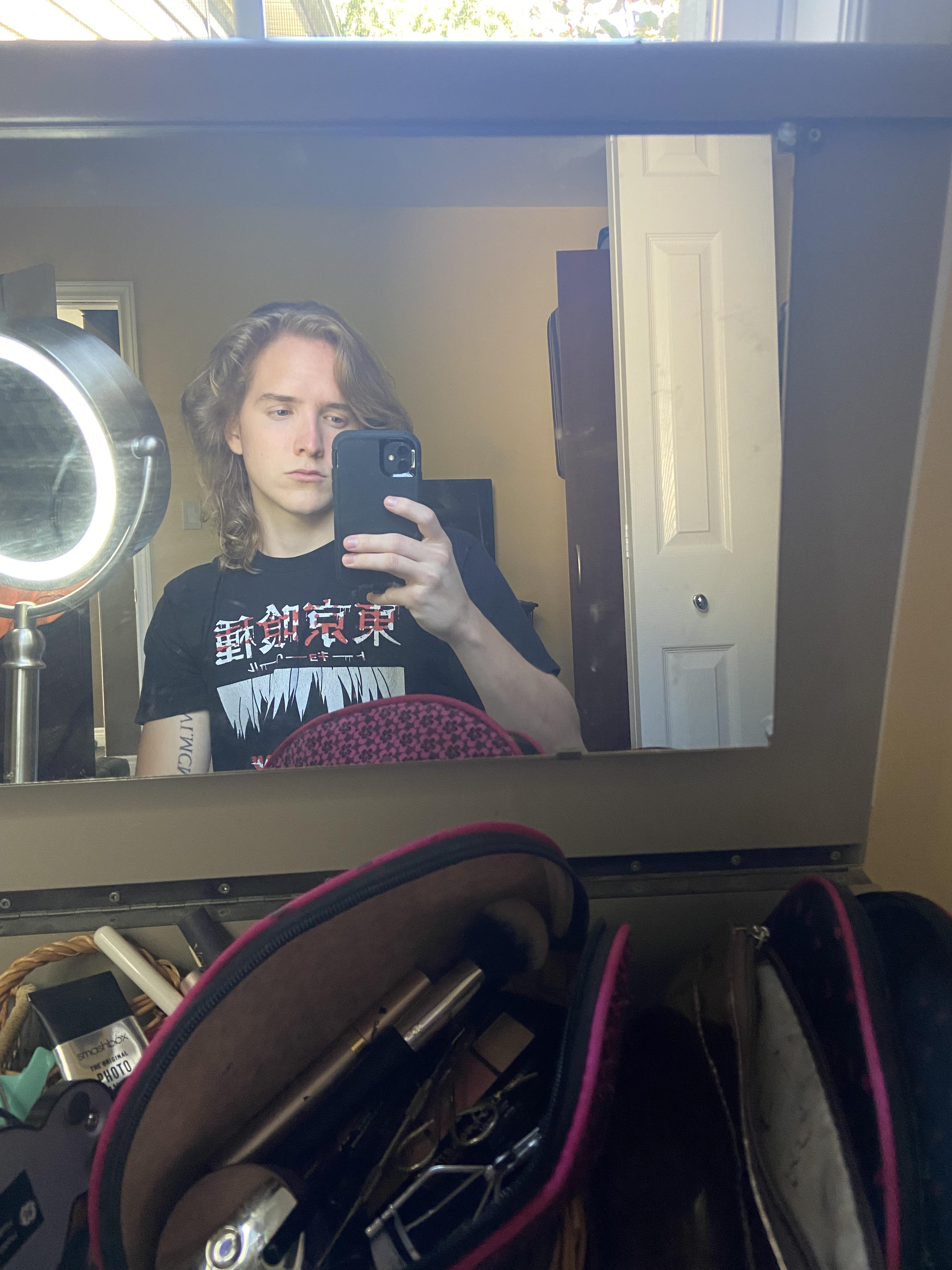 Mirror mirror | Scrolller