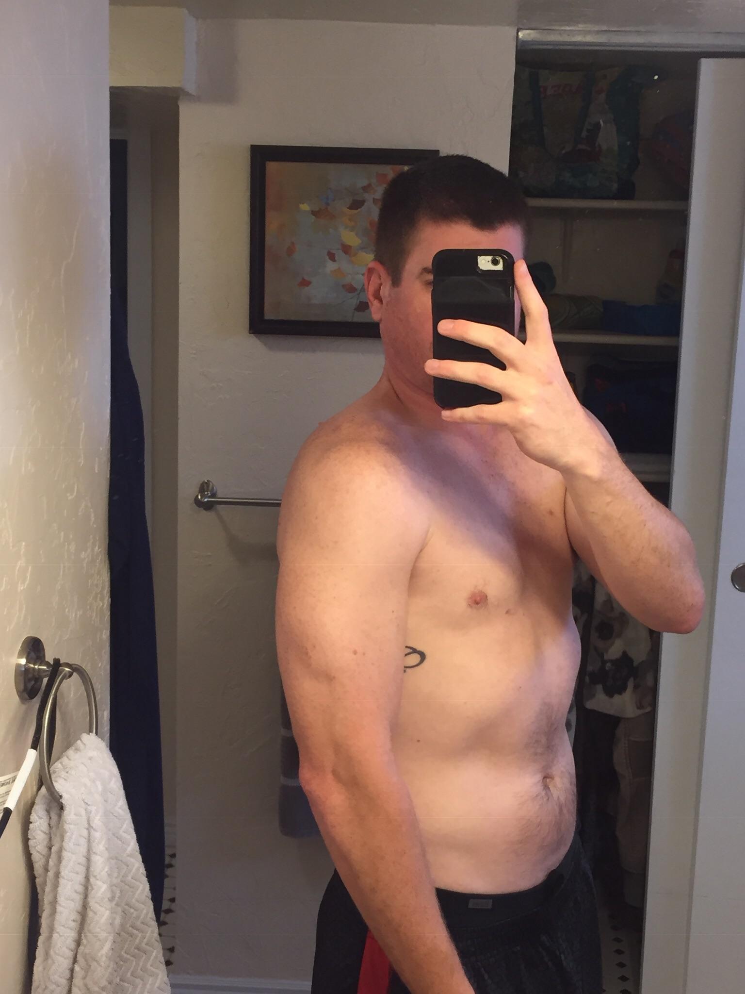 Mirror selfie post gym | Scrolller