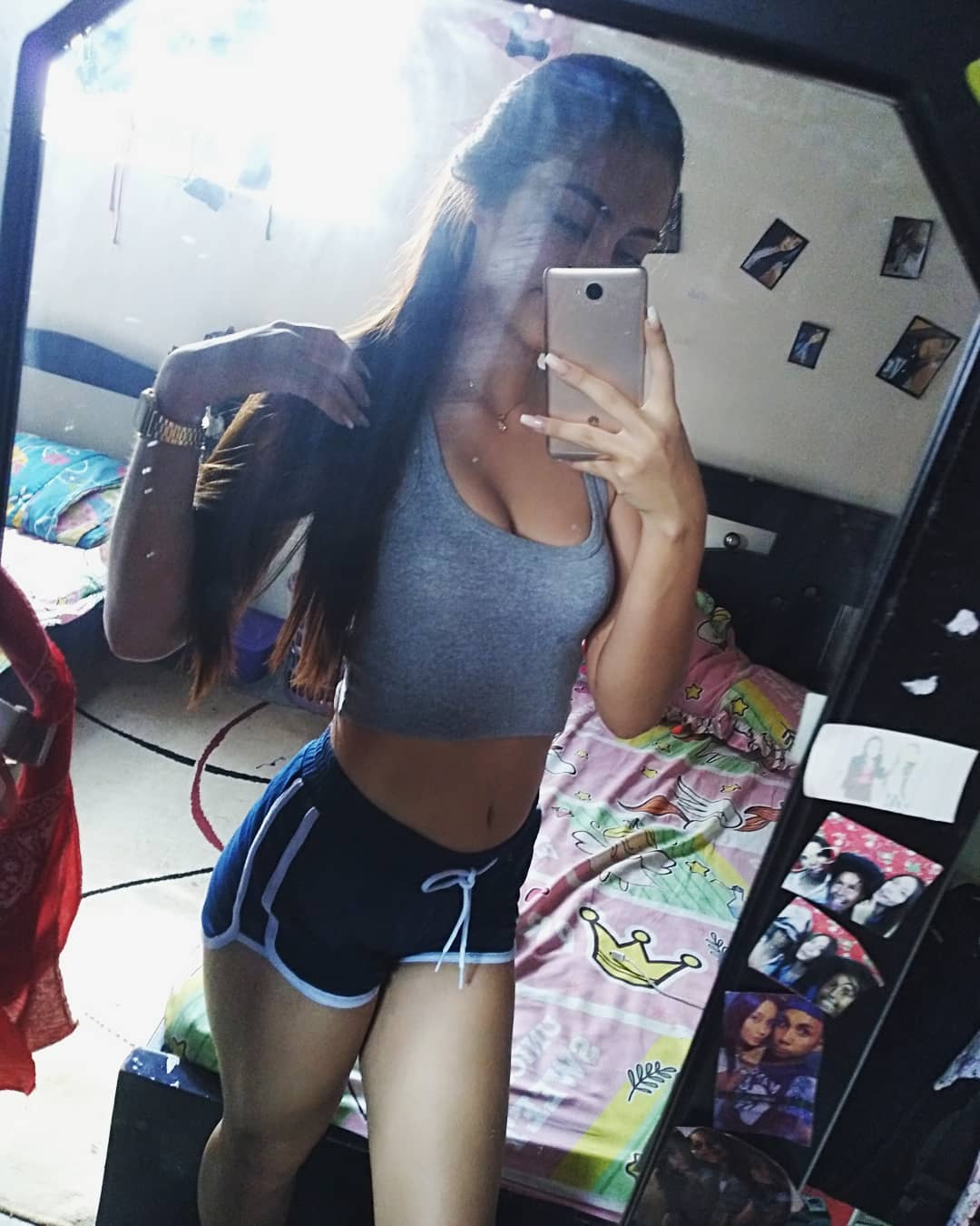 Mirror shot | Scrolller