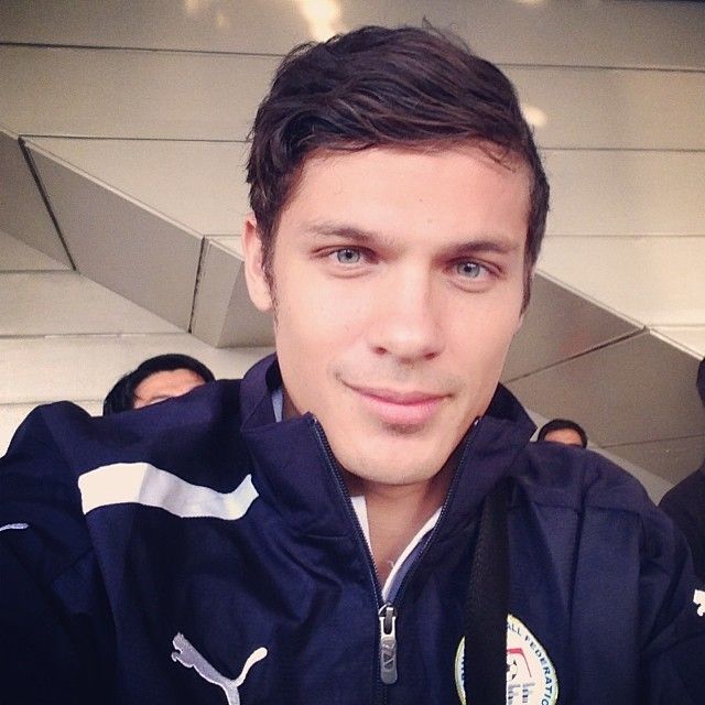 Misagh Bahadoran (Filipino-Iranian) [xpost from /r/HalfAsianHunks] | Scrolller