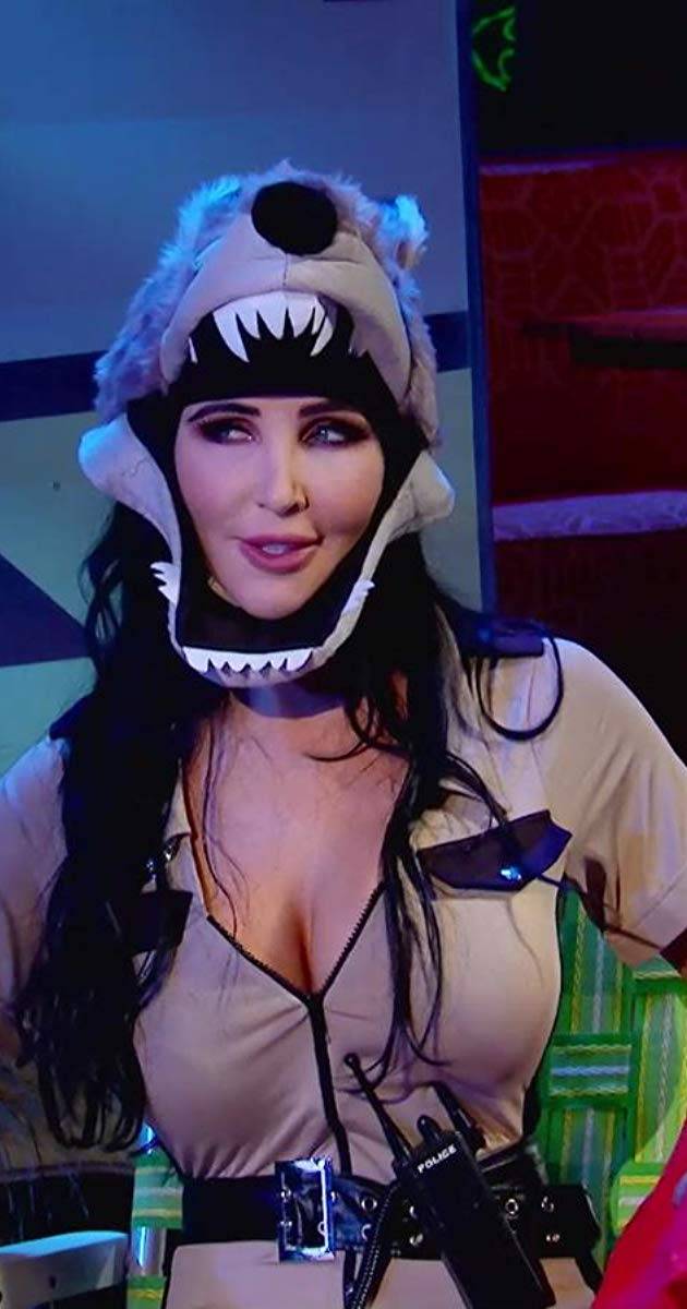 Miss her being in porno. But it's great she's still in the public eye doing fun stuff! | Scrolller