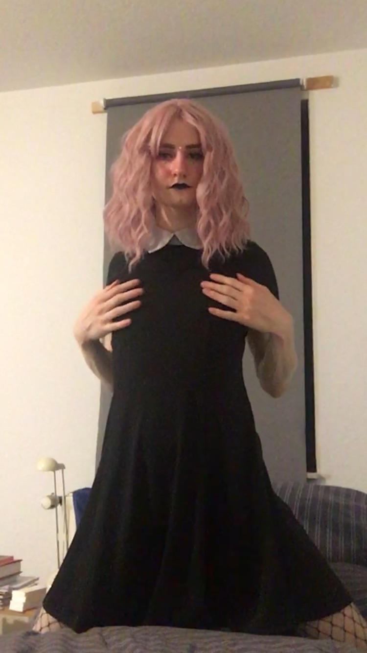 feeling myself | Scrolller