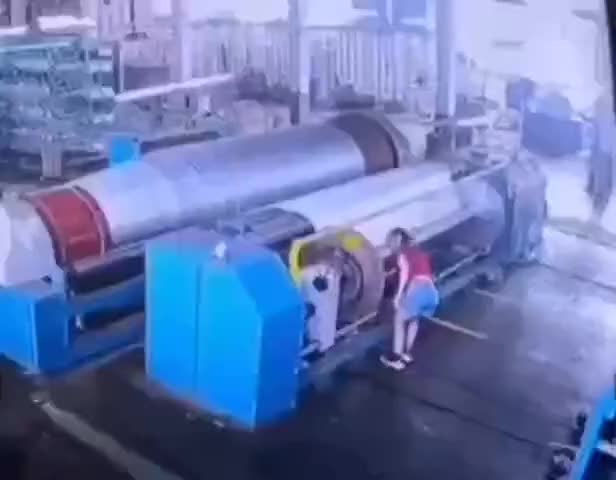 MMC after I get twisted around a machine | Scrolller