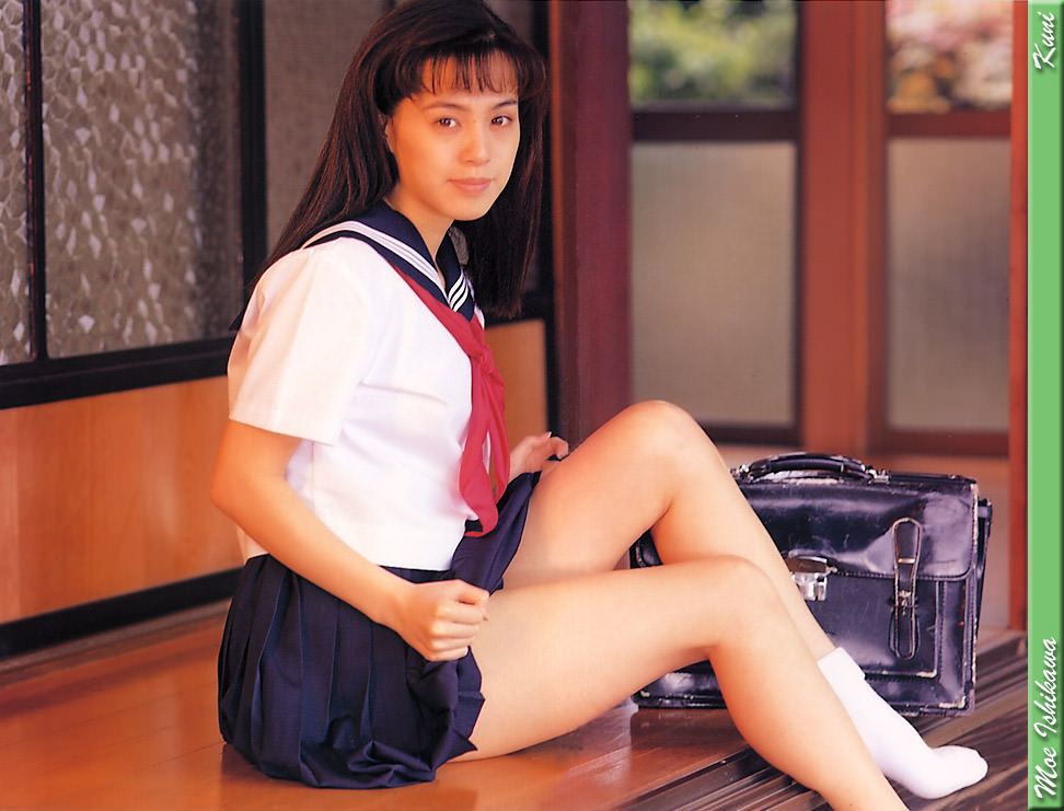 Moe Ishikawa | Scrolller