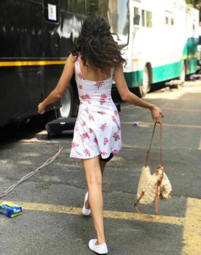 Mom I am getting late for school. I will miss the bus. Guess the student's name. | Scrolller