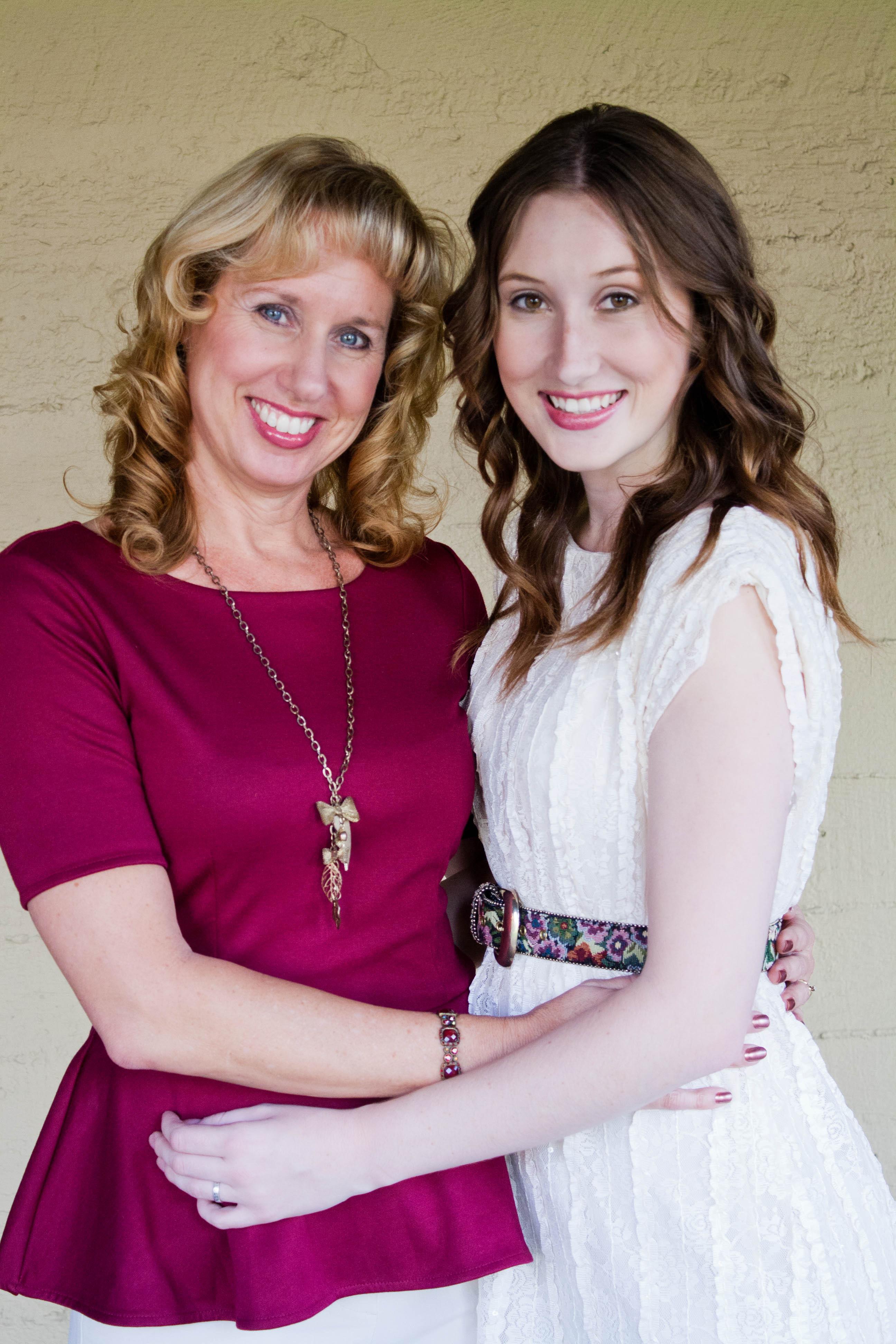 Mom or Daughter | Scrolller