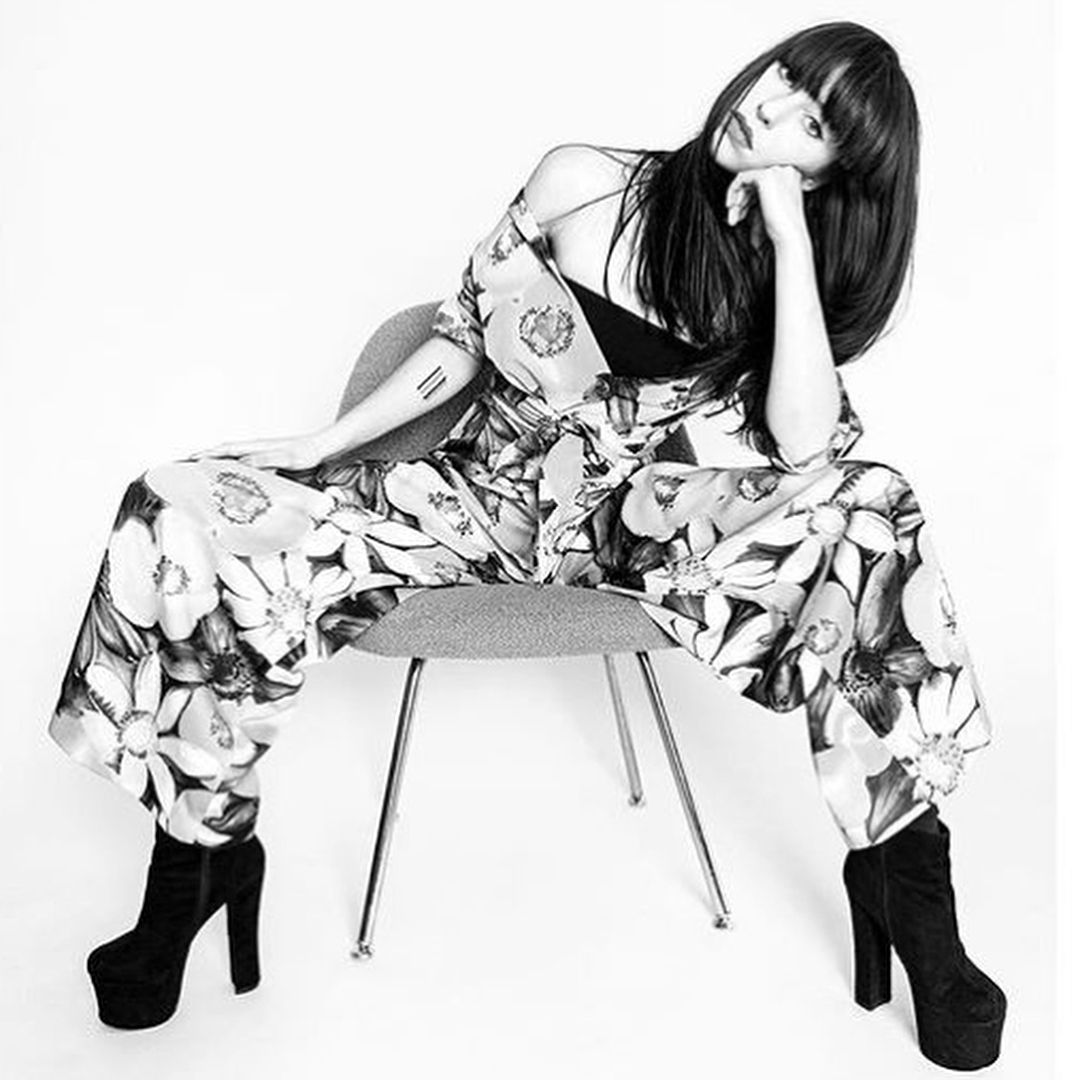 I Want Mommy Kimbra To Hypnotise Her Boy Into Her Mindless Kneeling Slave | Scrolller