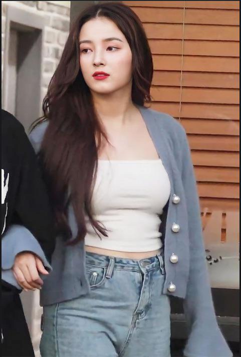 Momoland - Nancy | Scrolller