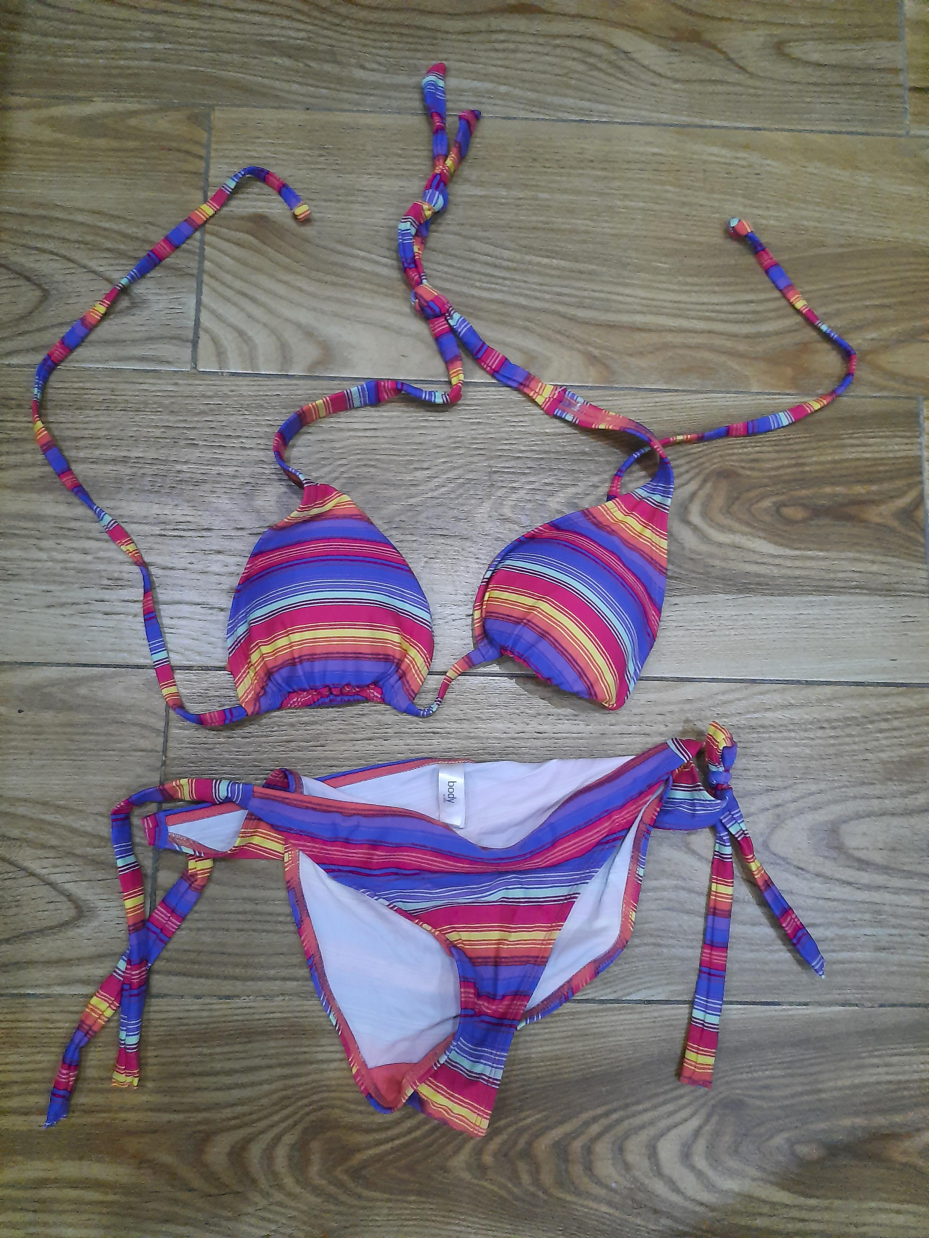 Mom's new bikini 🤤🤤 DM | Scrolller