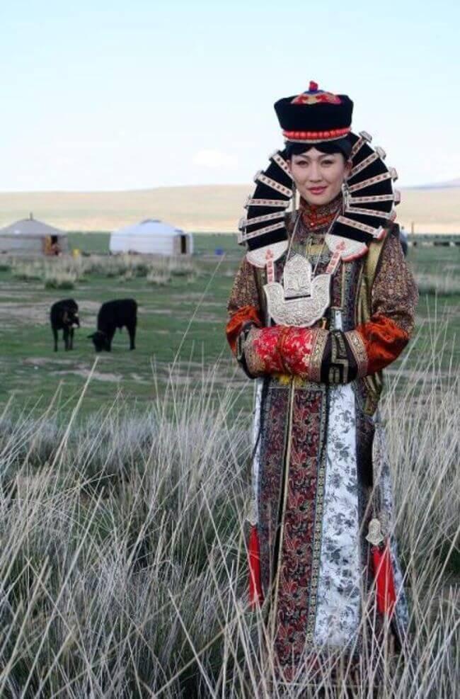 Mongolian woman | Scrolller