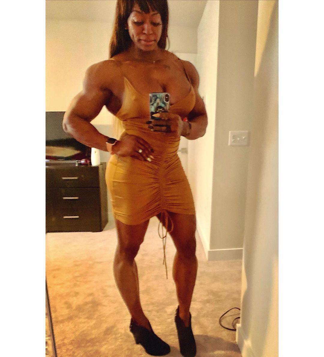 Monique Jones | Scrolller