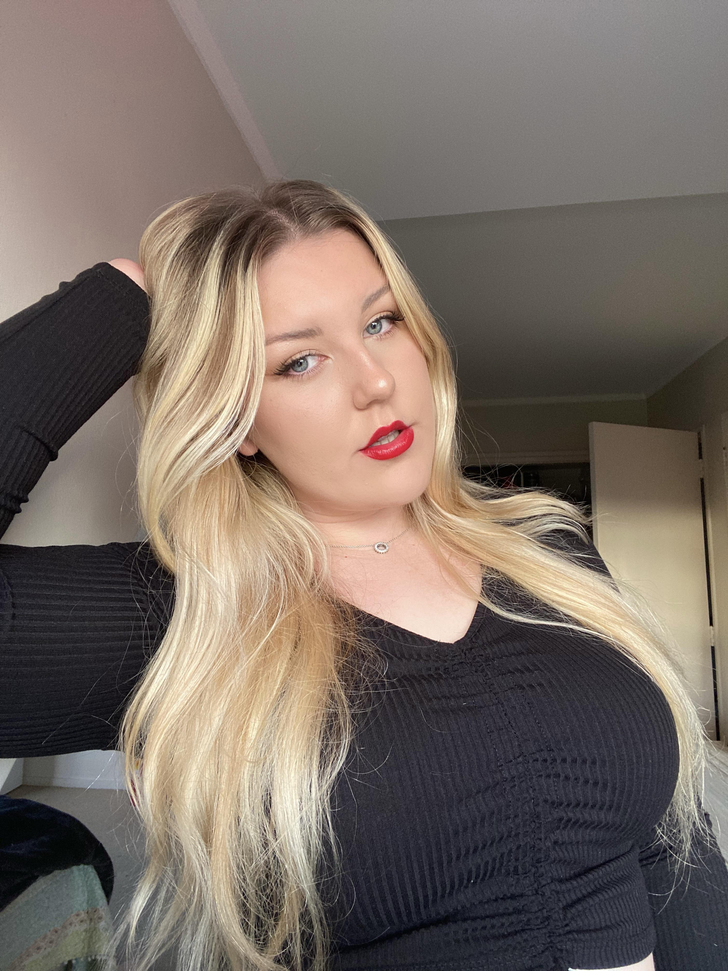 Moody ️‍🔥 | Scrolller