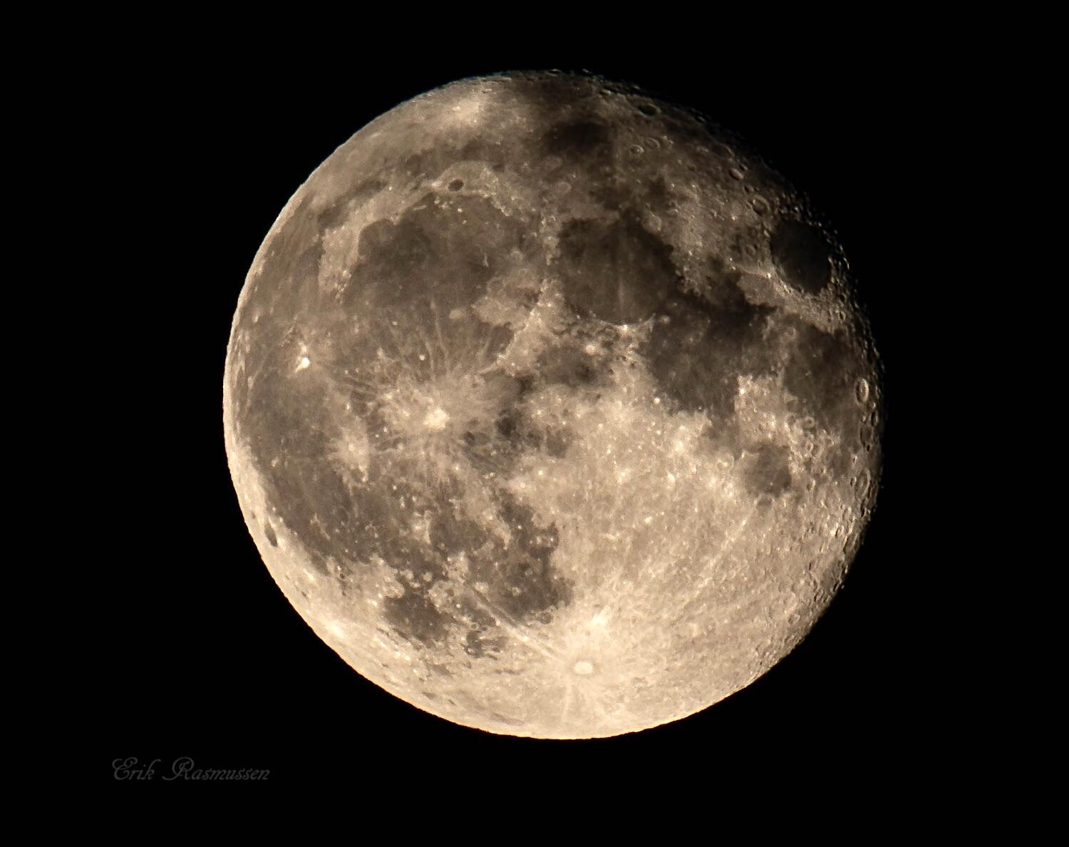 Moon tonight | Scrolller