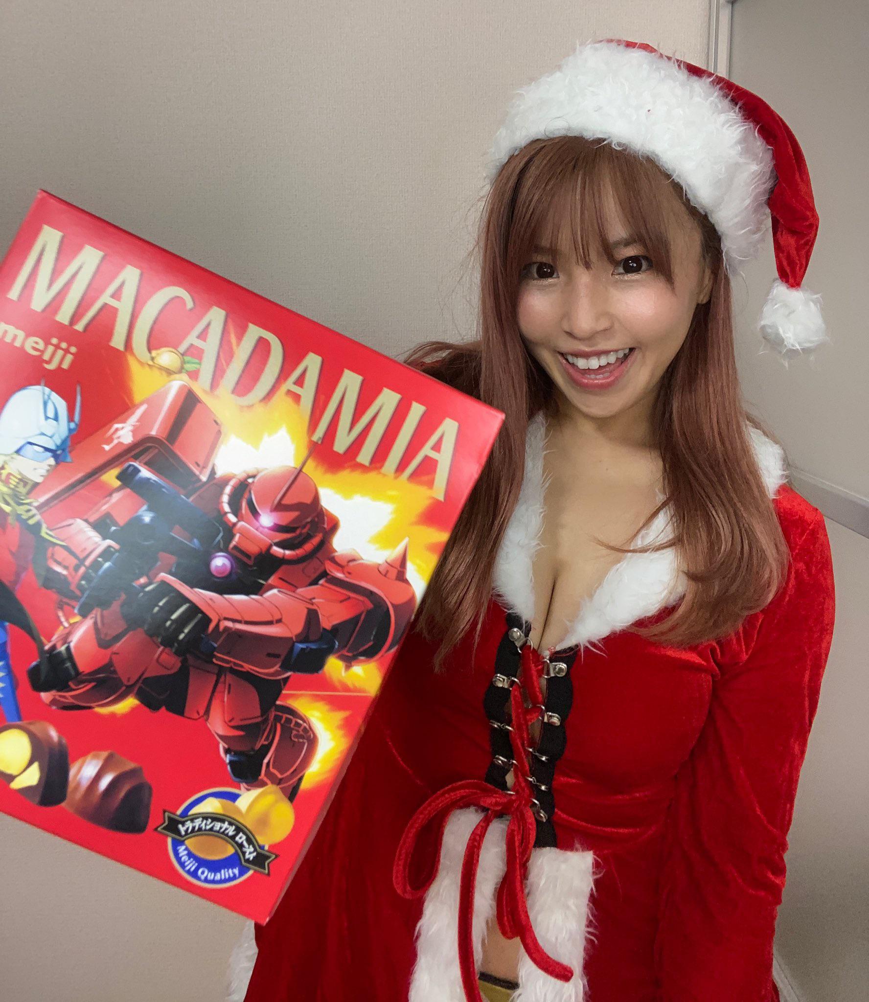 More from Christmas Mina Shirakawa | Scrolller