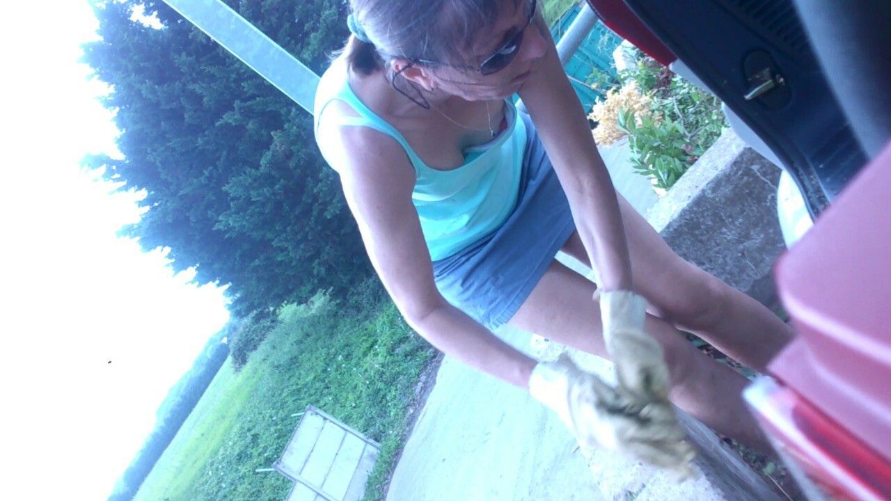 More gardening downblouse | Scrolller