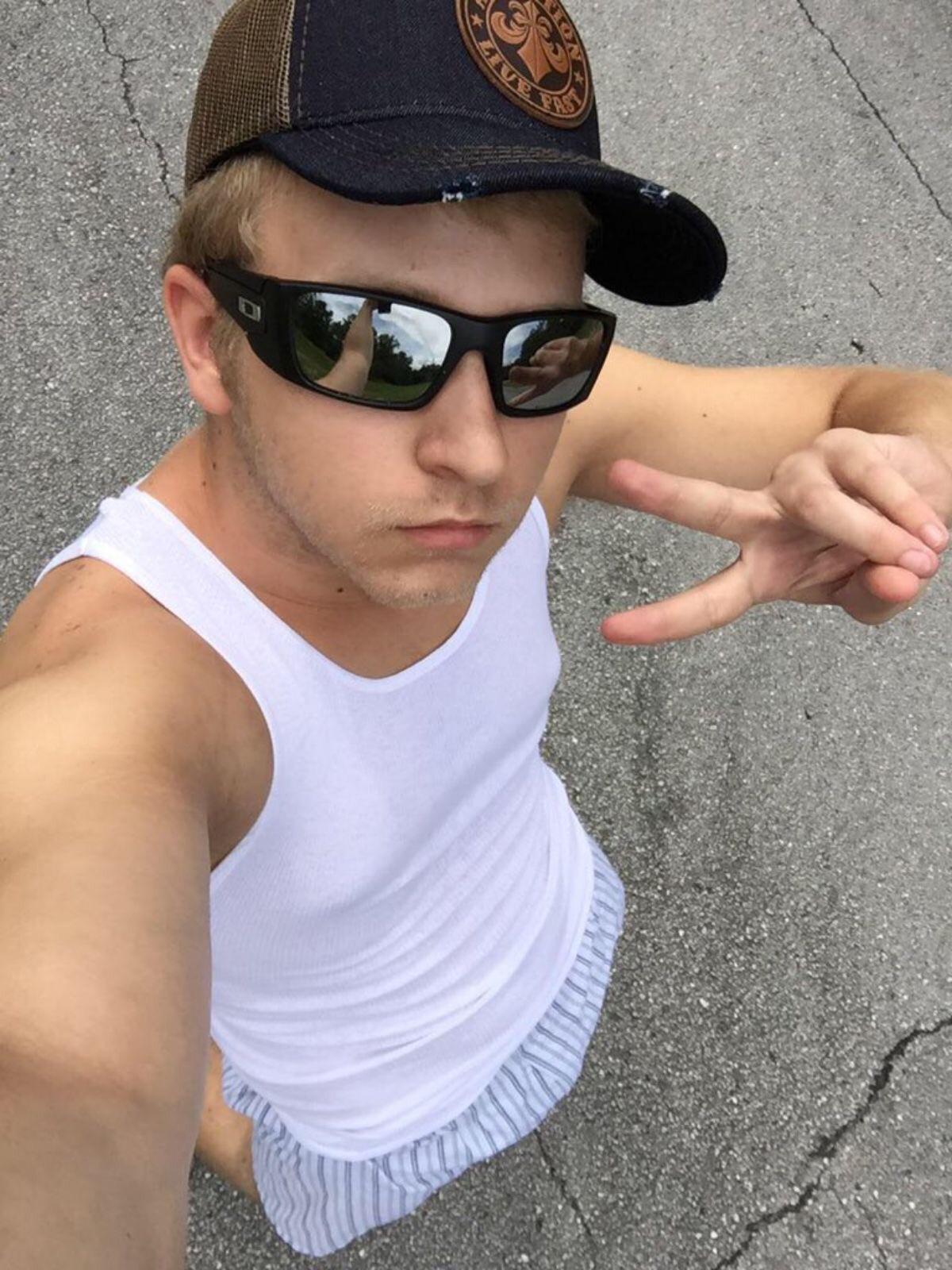 So embarrassing showing my underwear to the world | Scrolller