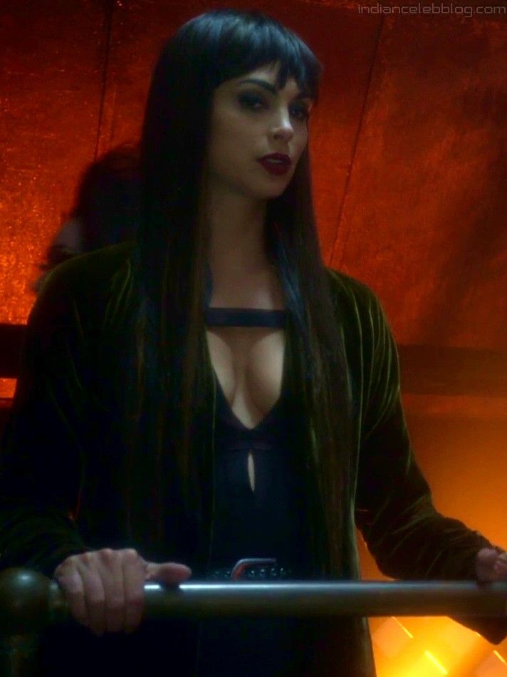 Morena Baccarin | Scrolller