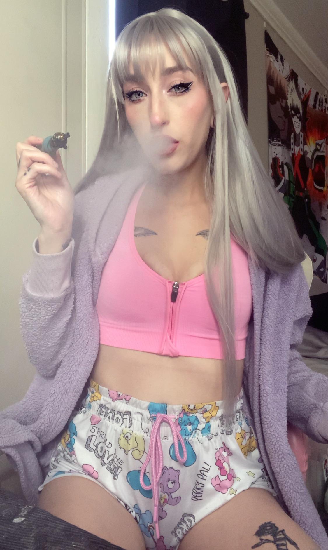 Morning dabs 🖤 | Scrolller