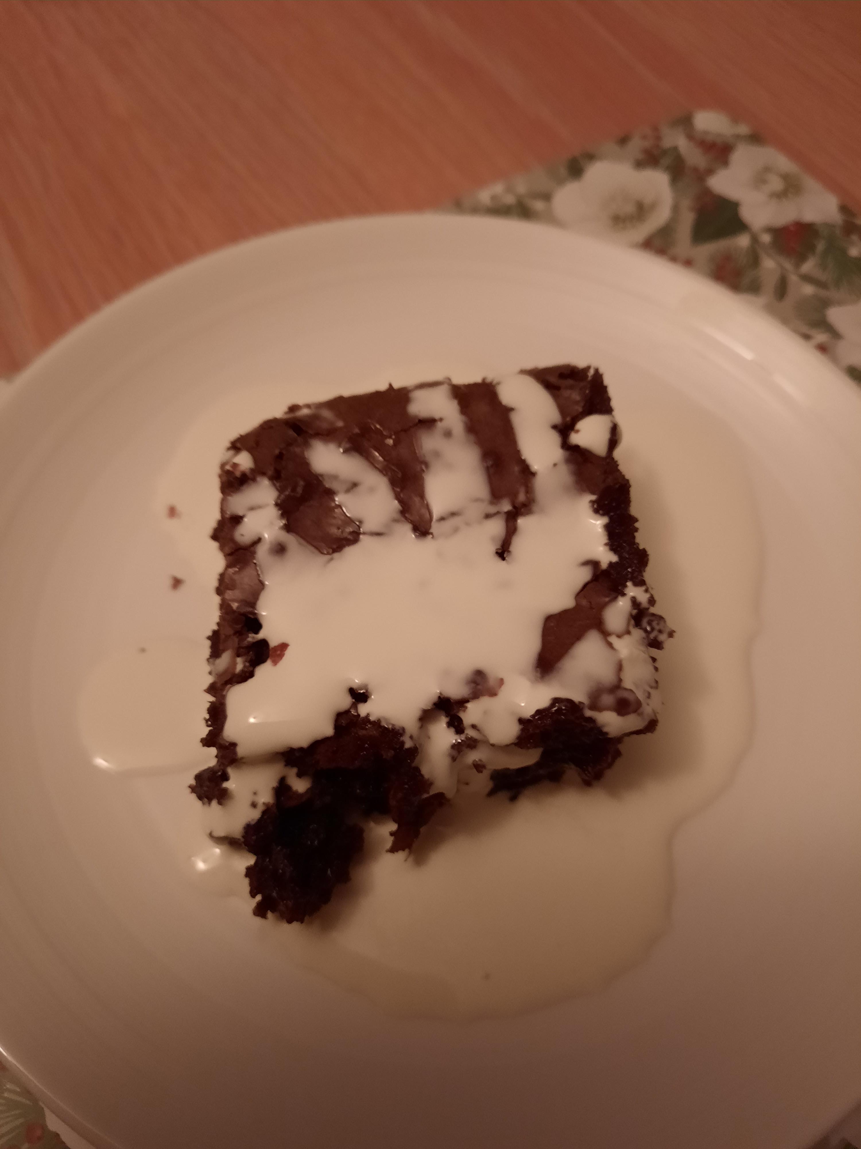 Mother accidentally poured the white hand of Saruman onto her brownie | Scrolller