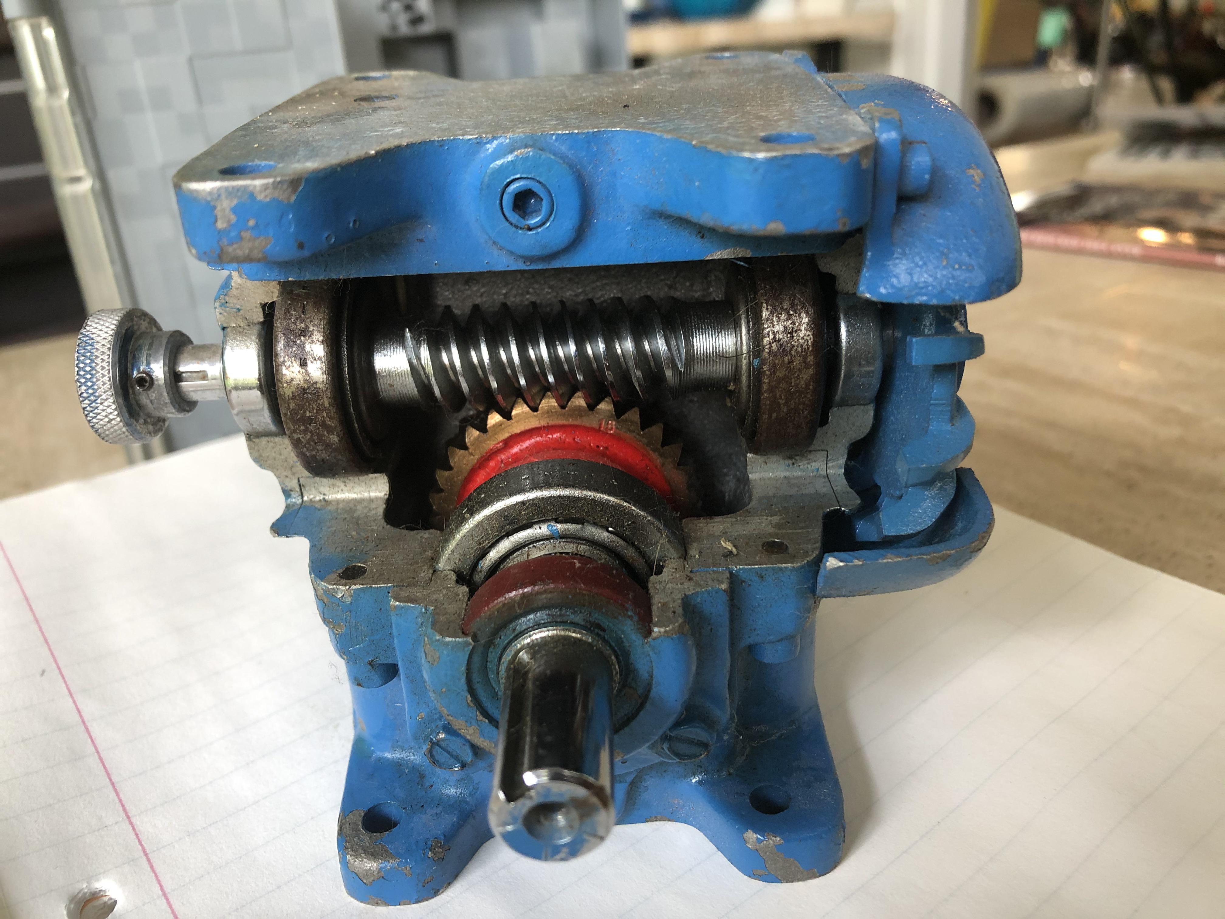 Motor with working 90 degree reduction gear | Scrolller