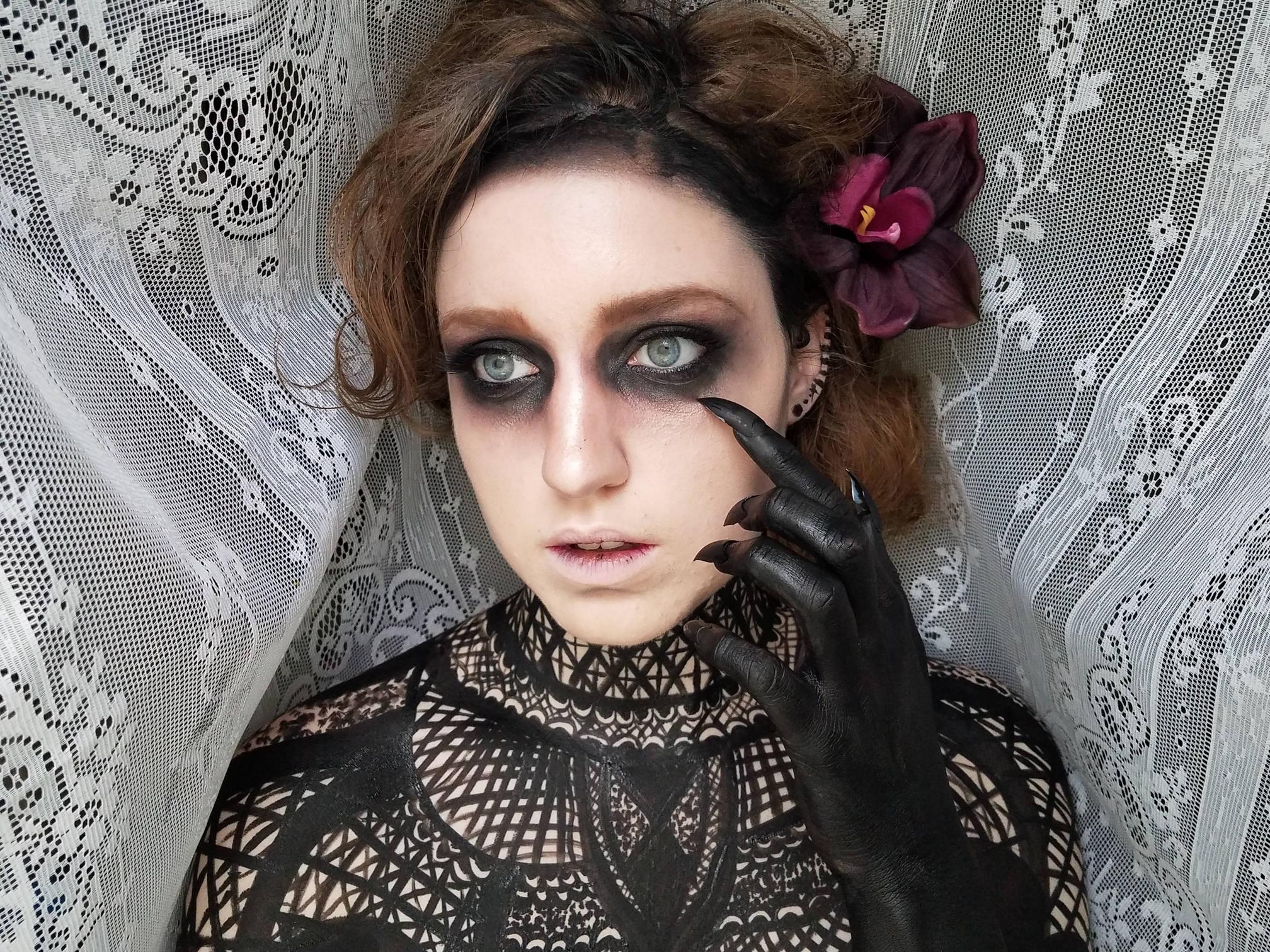 Mourning Glory | Scrolller