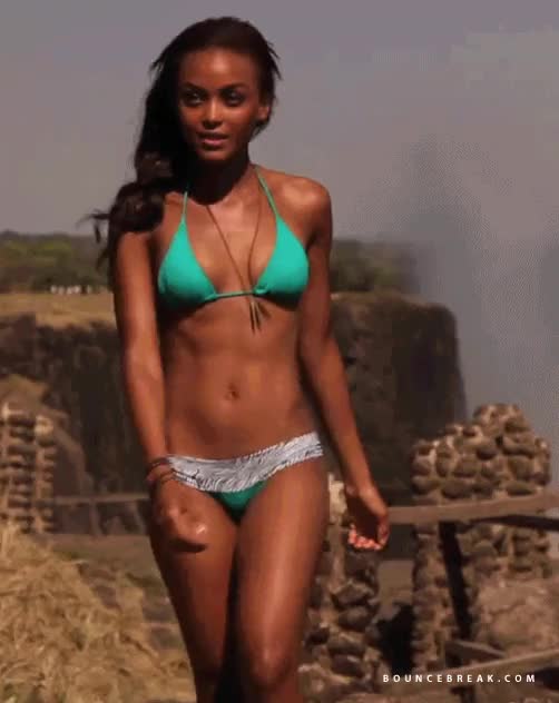 Moving left and right... | Scrolller