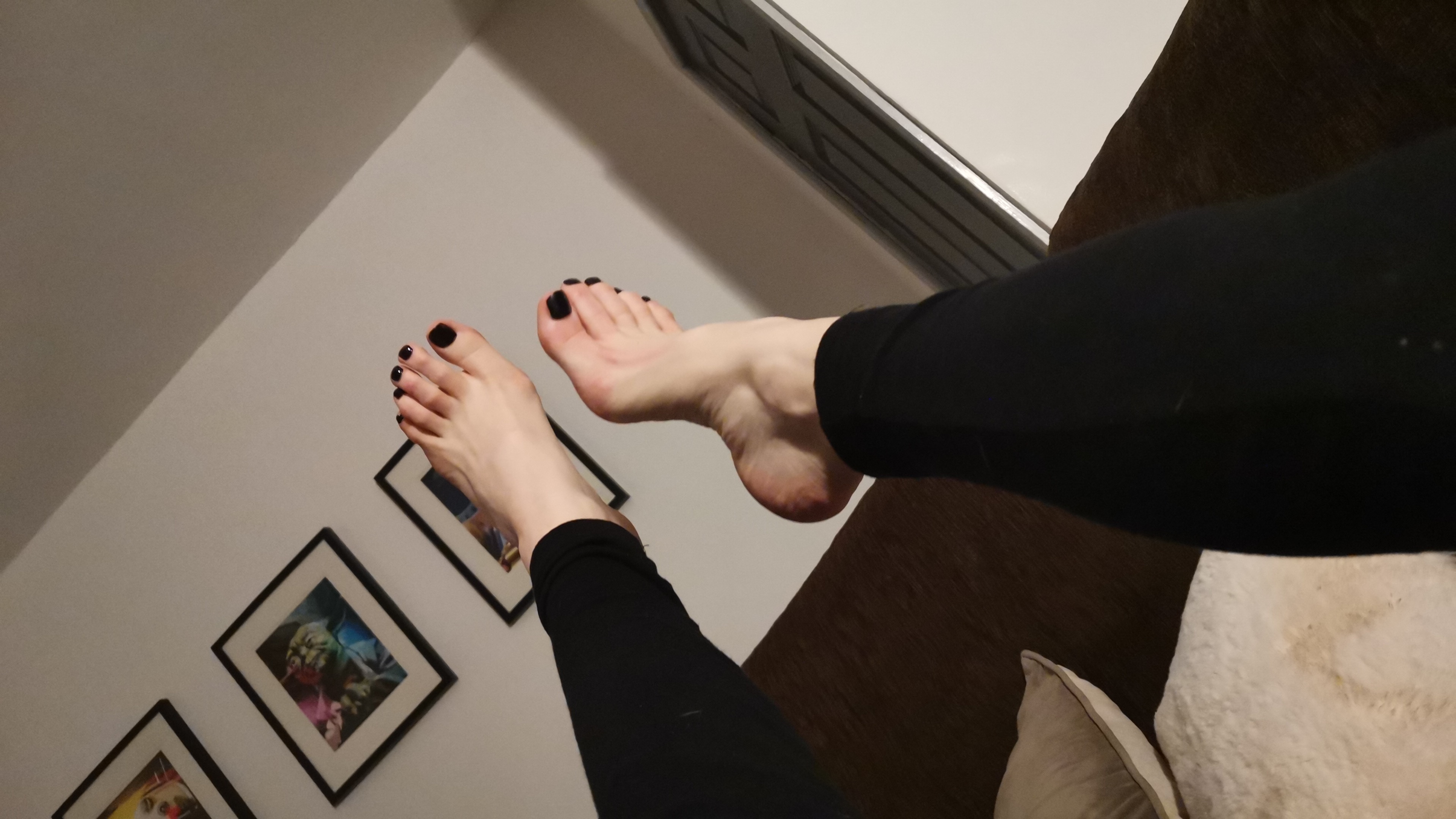 My arches make men weak. | Scrolller