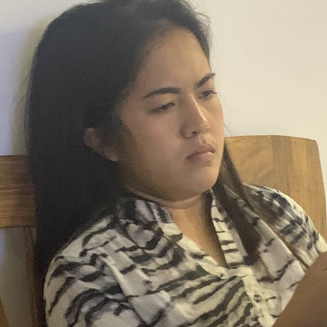 My beautiful stepdaughter, wanting daddy love. | Scrolller