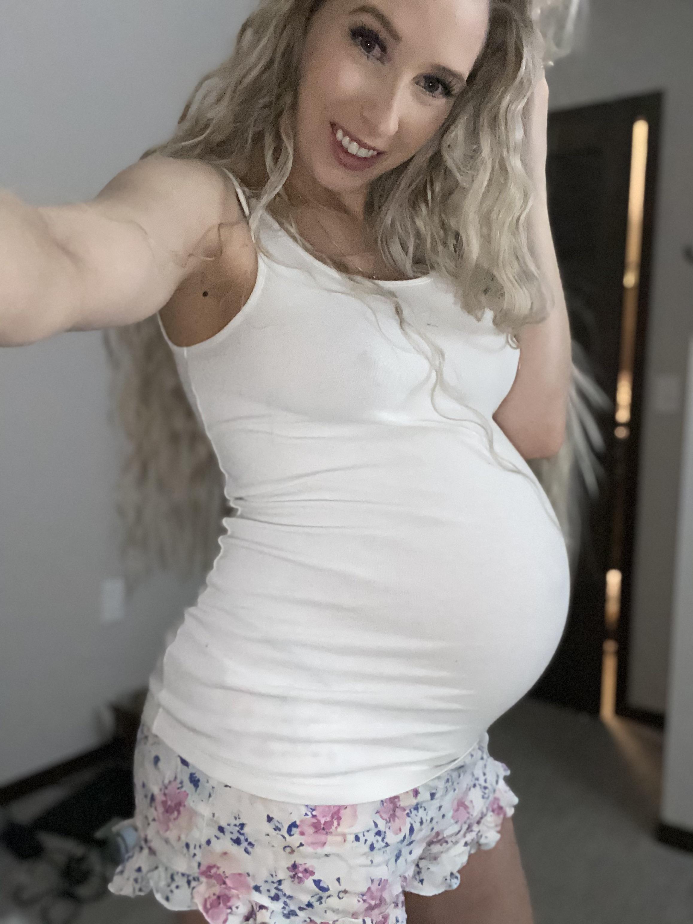 My belly has gotten so big! | Scrolller