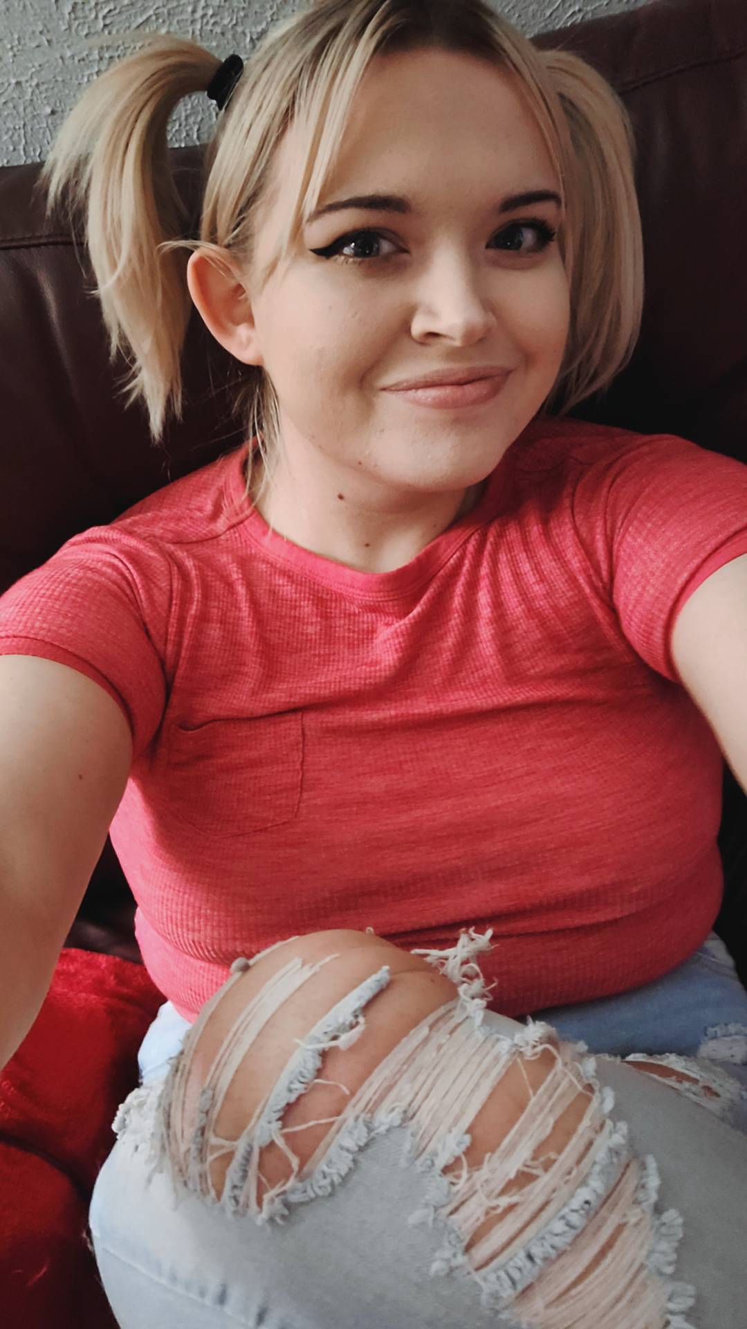 my bratty self wants to cause trouble today 😈🥰 | Scrolller