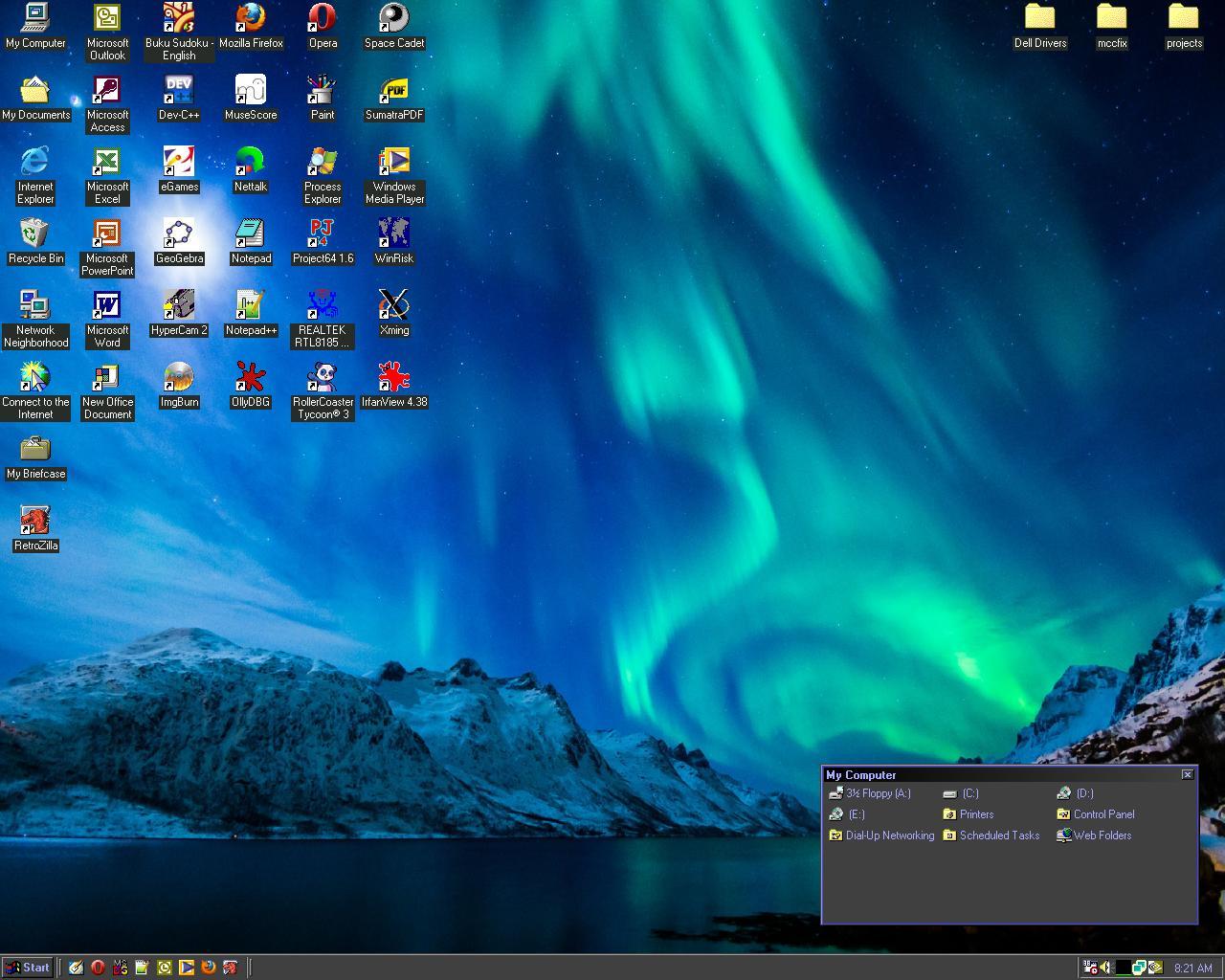 My cool Windows 98 desktop | Scrolller