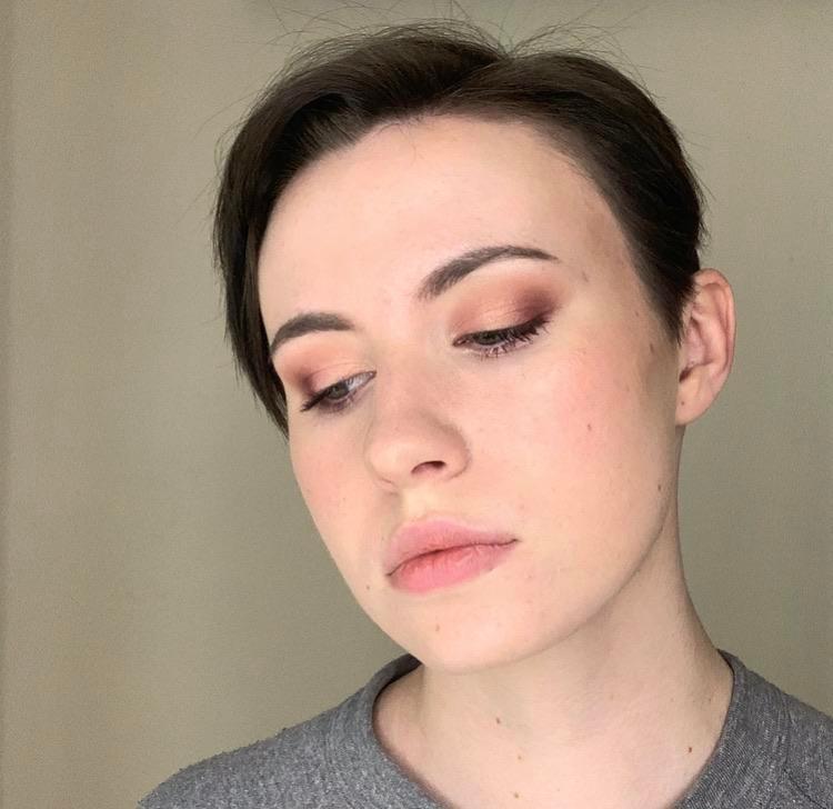 My current go to easy eye look | Scrolller
