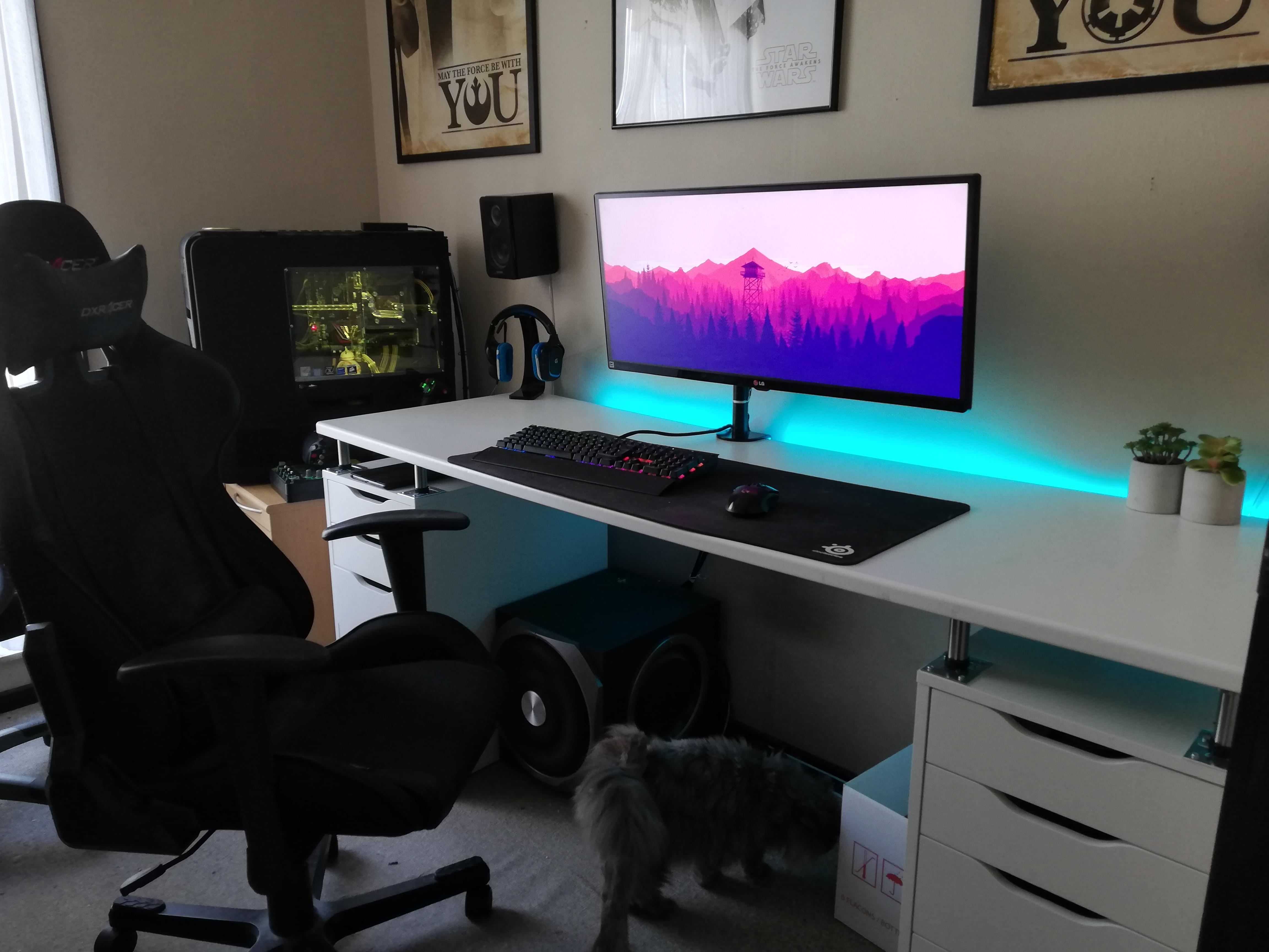 My desk built with IKEA parts | Scrolller