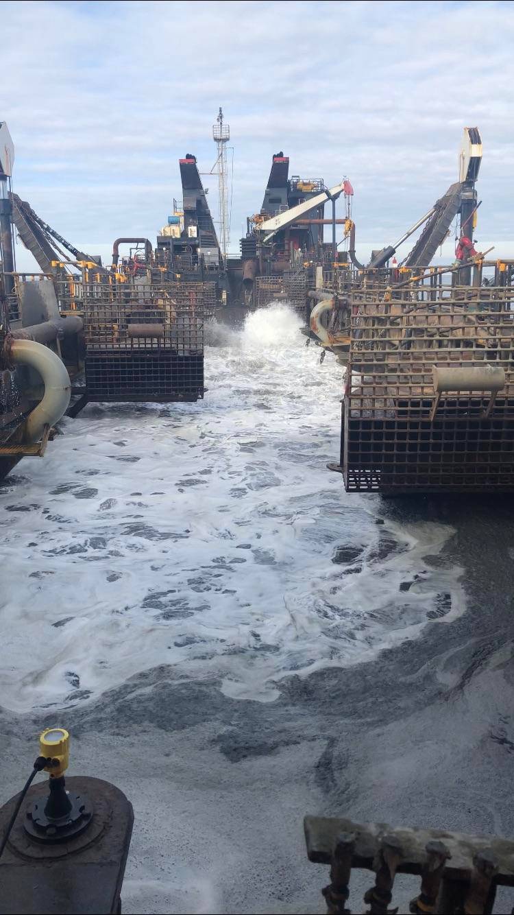 My dredge ship mid dig | Scrolller