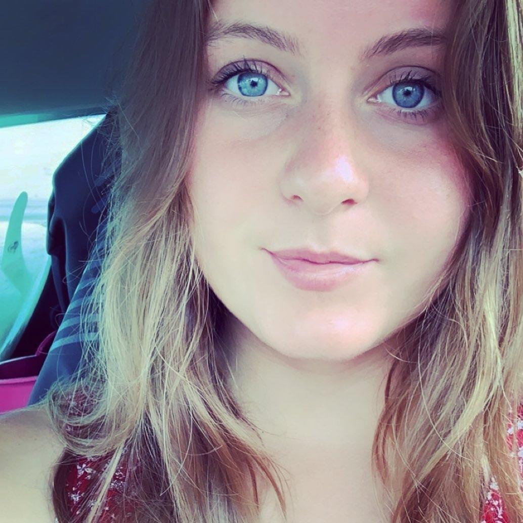 My drooopy nose :( | Scrolller