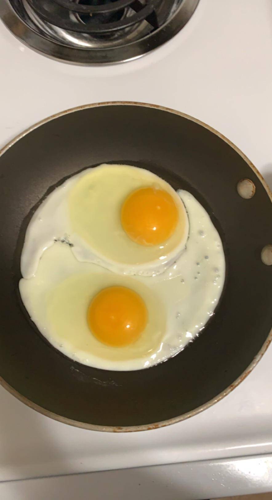 My eggs formed a near-perfect yin and yang! | Scrolller
