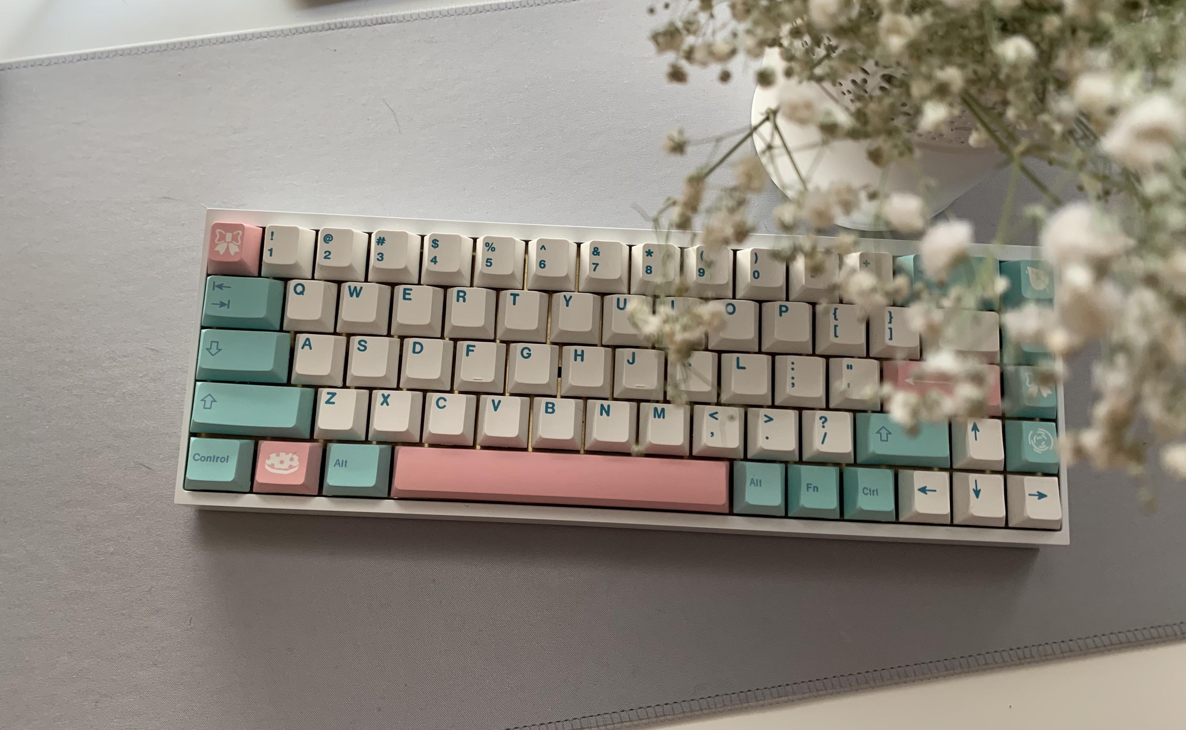 my first custom, a tofu 65 | Scrolller
