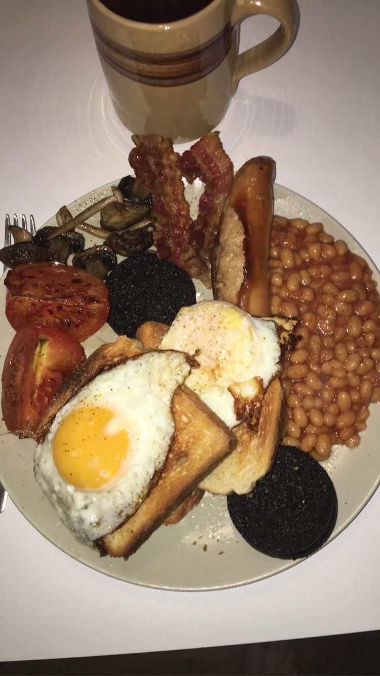 My first FULL English fry-up | Scrolller